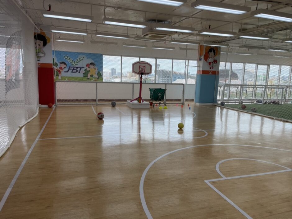 スポーツ用品店『FBT Sport Complex』9階にある体を動かして遊べるプレイランド＠ラムカムヘン | 夫婦でバンコク移住下町滞在日記